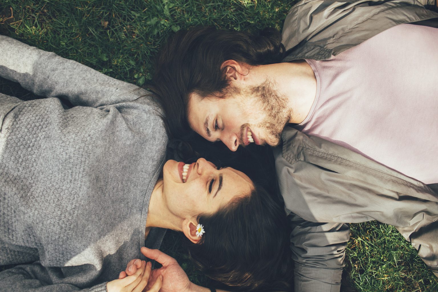 Singles Chat Lines Center- Free Trial Phone Numbers for Dating
