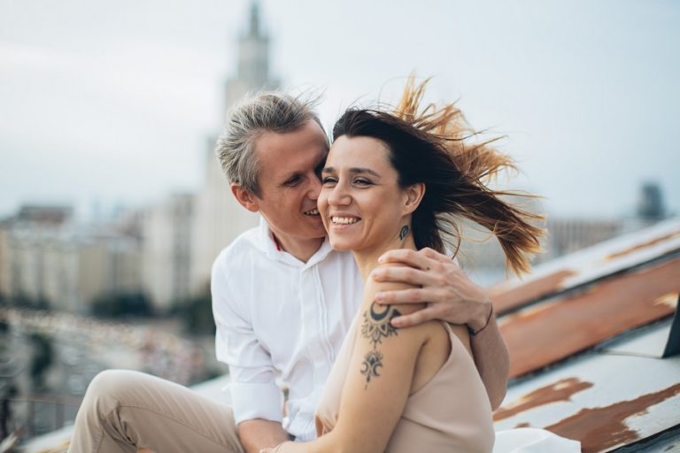 Singles Chat Lines Center- Free Trial Phone Numbers for Dating