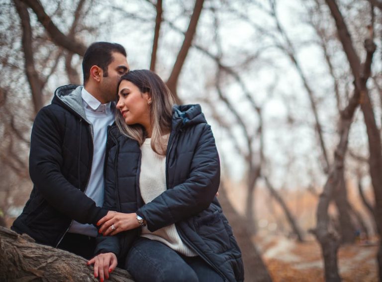 Latin Chat Lines Center- Free Trial Phone Numbers for Latino Dating