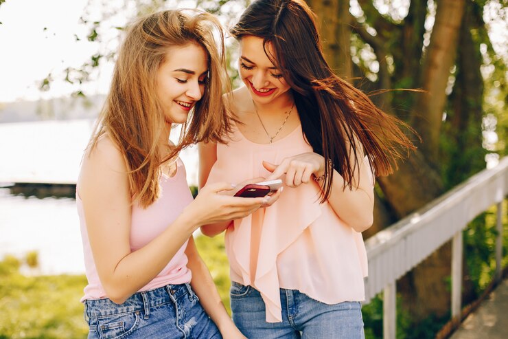 Impressive Things For Lesbian Chatline Daters To Say While Talking